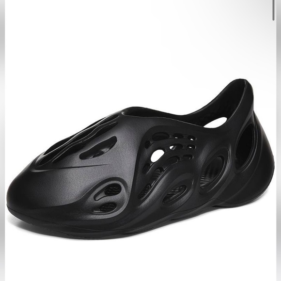 Shoes | Black Foam Runner Sandal | Poshmark